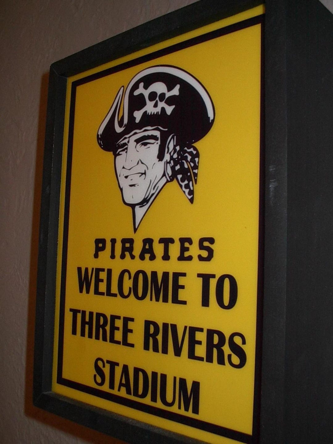 Pittsburgh Pirates Throwback Baseball Stadium Bar Advertising Man Cave ...
