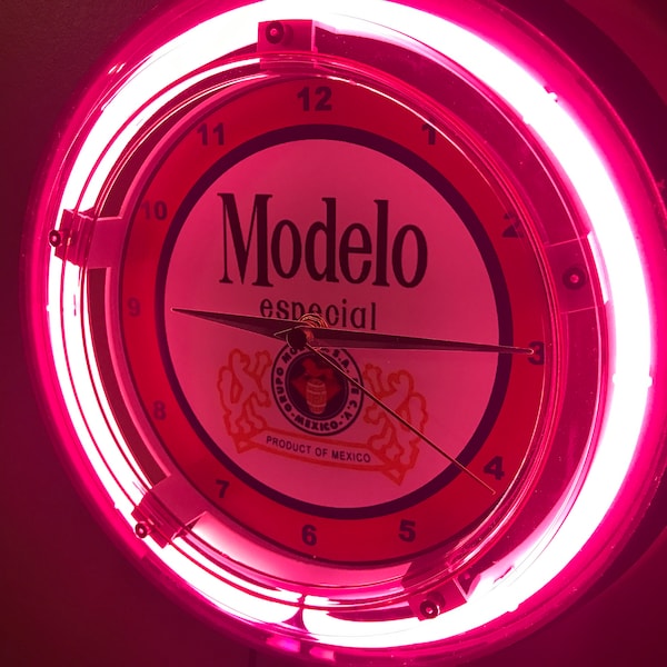 Modelo Neon Sign - Etsy