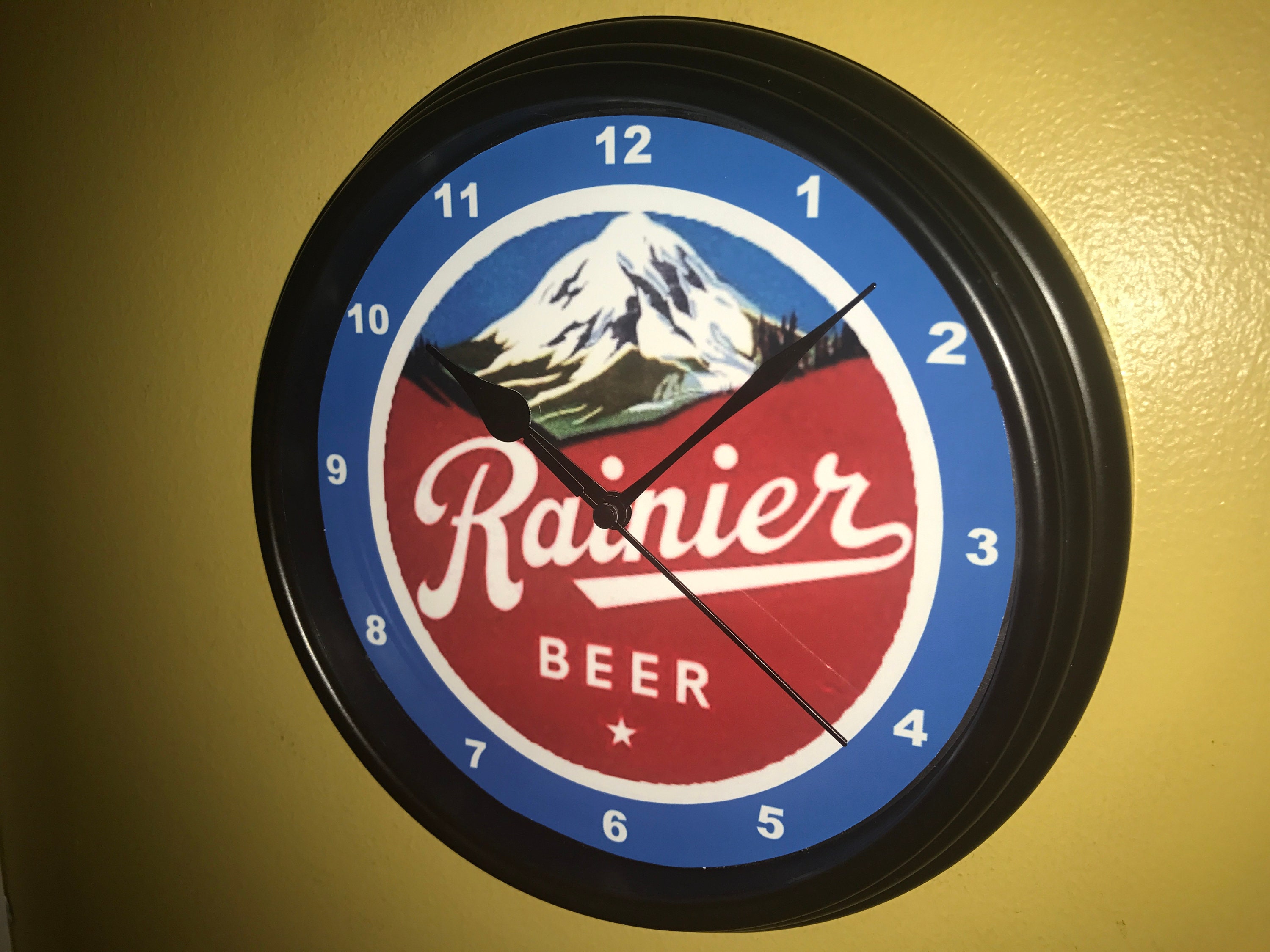 Rainier Beer Sign for sale| 81 ads for used Rainier Beer Signs