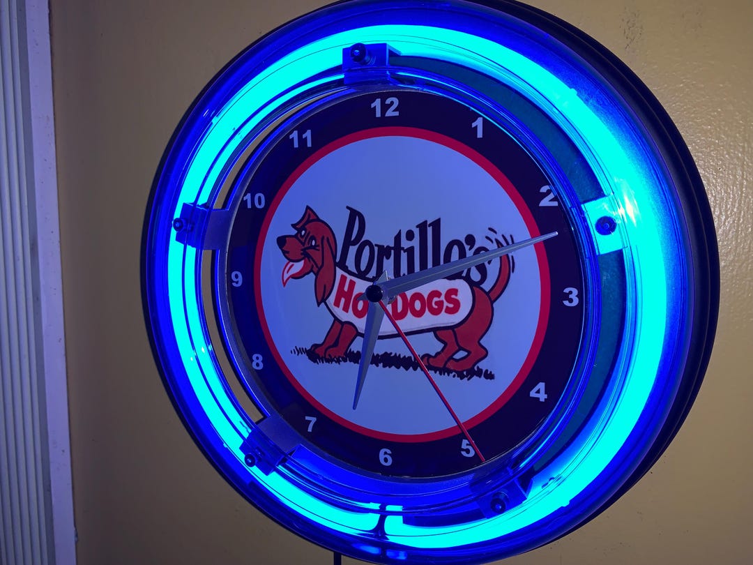 Portillo's Chicago Hot Dogs Restaurant Diner Kitchen Bar Advertising ...