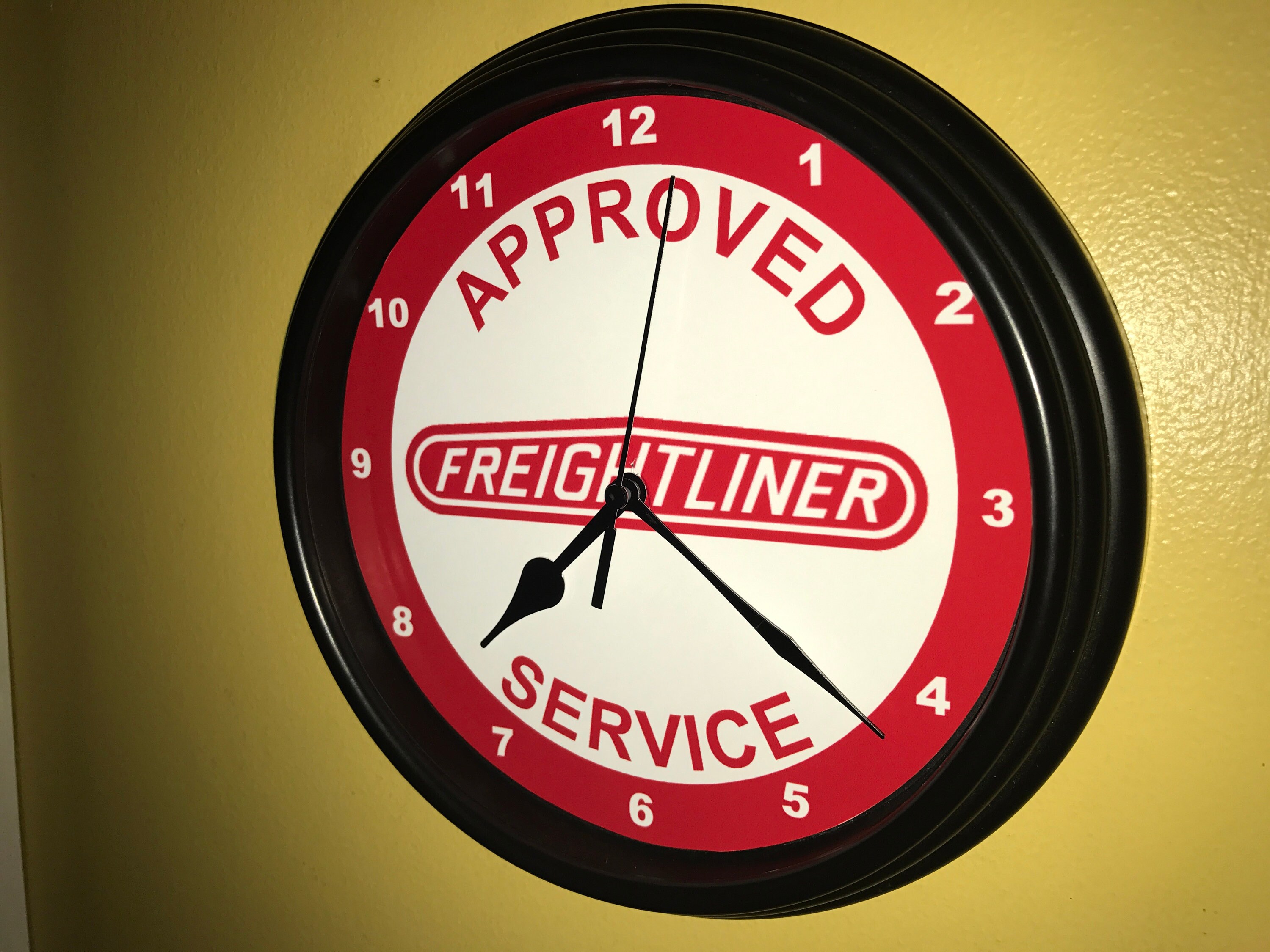 Freightliner Semi Truck Driver Rig Appservice Bar Garage Advertising ...