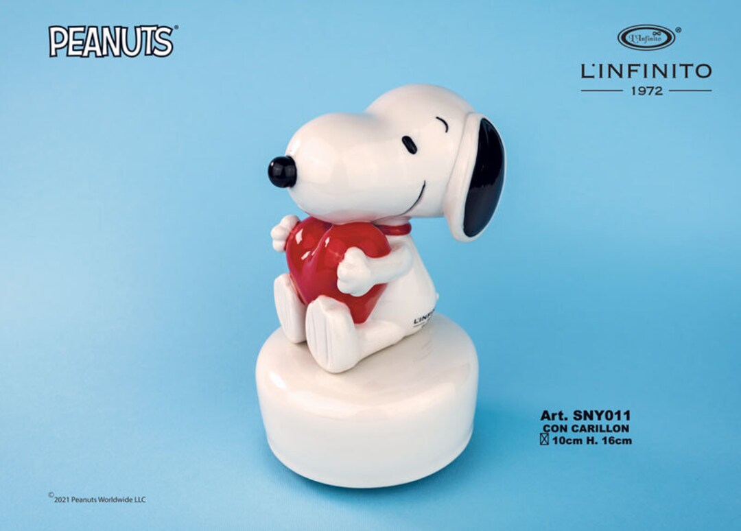 Snoopy With Heart on Music Box - Etsy
