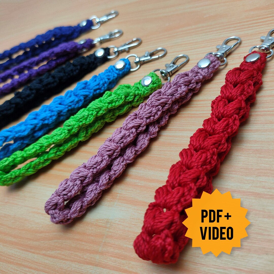 Video Tutorial + Wristlet Keychain Crochet Pattern - Crochet Bag ...