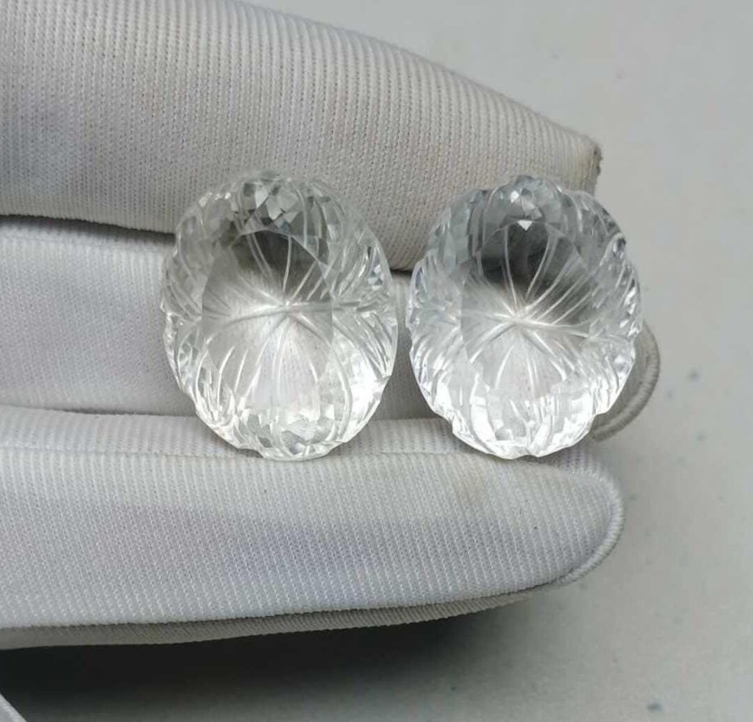 Faceted Crystal Laser Cut Stone: Oval Loose Gemstone (22x18x13mm, 66.50 ...