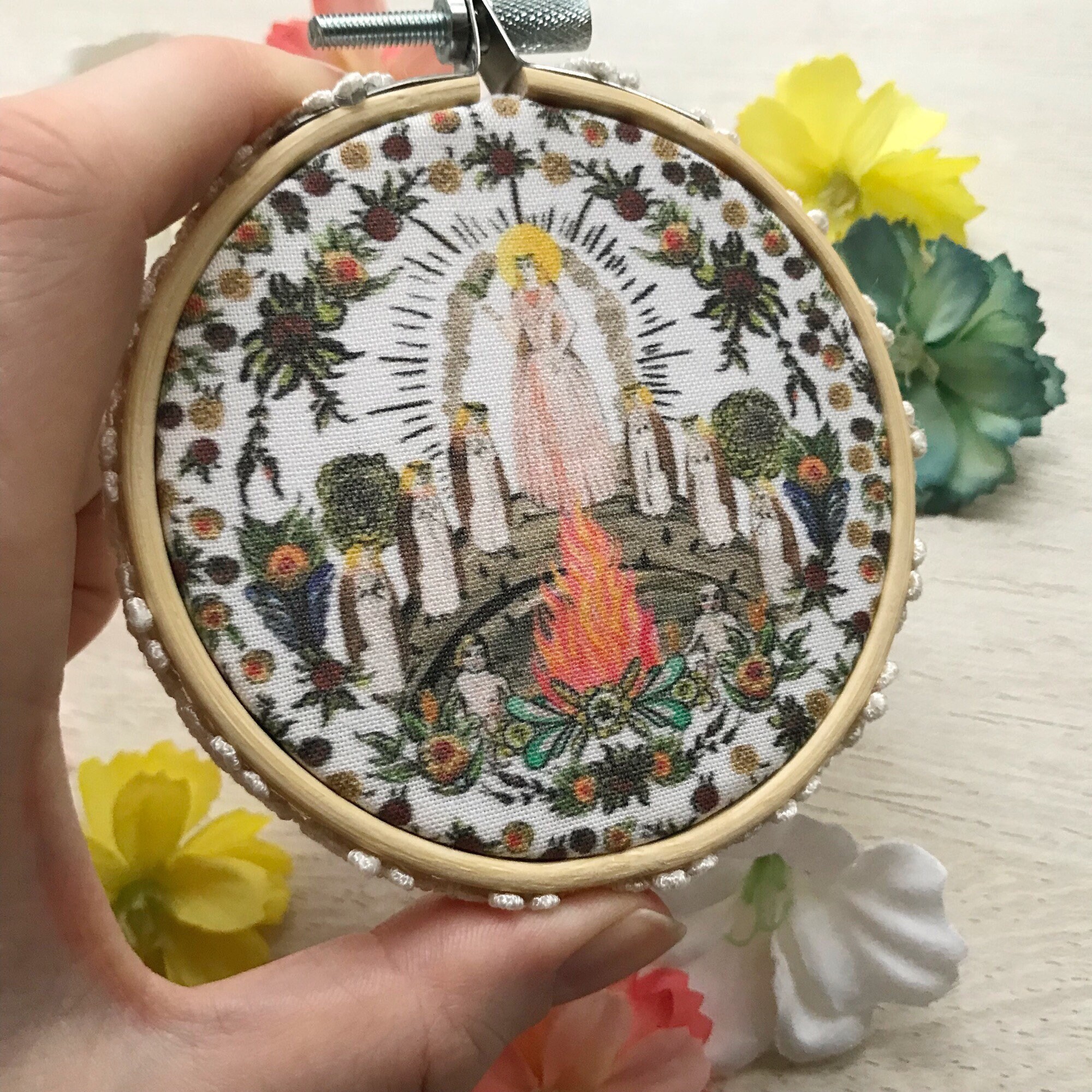 Midsommar the Women Folk Art Fabric Hoop Art - Etsy