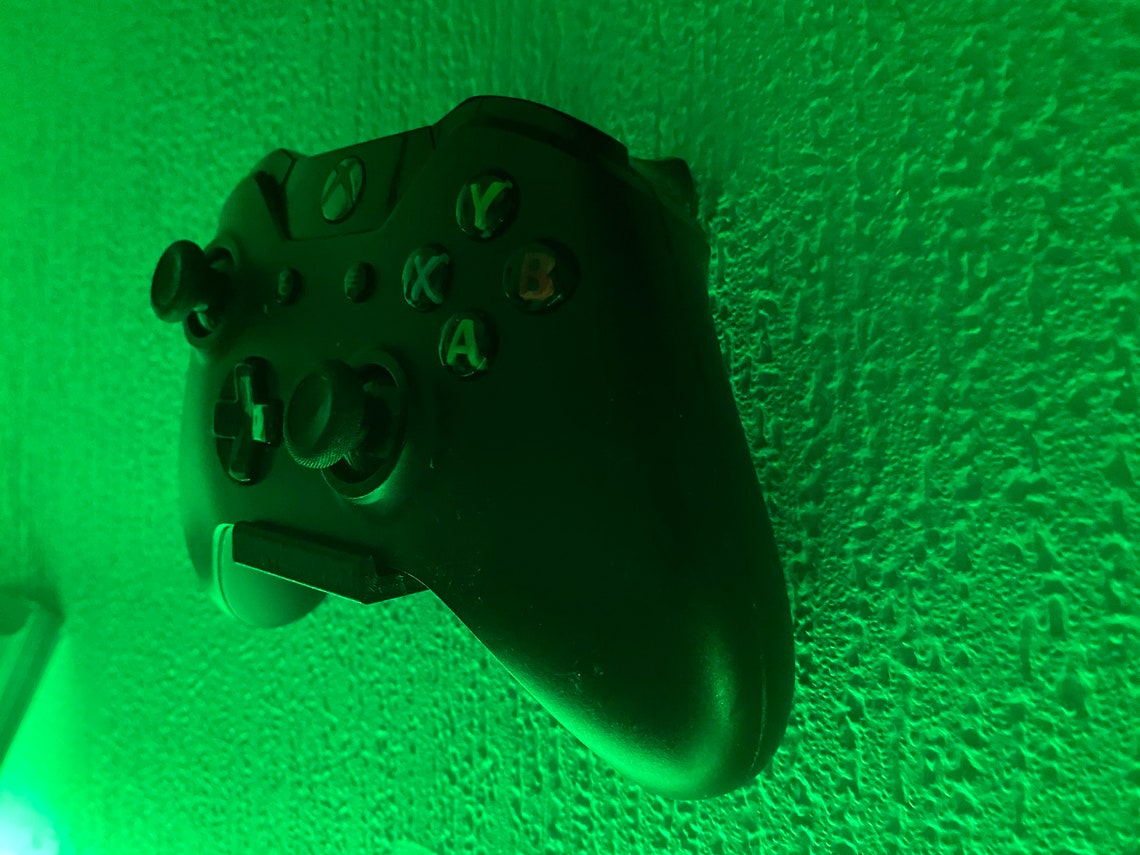 XBOX Controller WALL MOUNT 3D Printed Controller Holder | Etsy