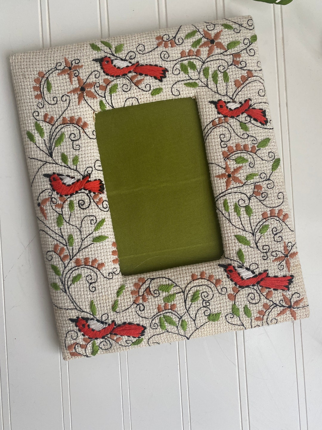 Hand Embroidered Frame With 4x6 Opening With Red Birds - Etsy