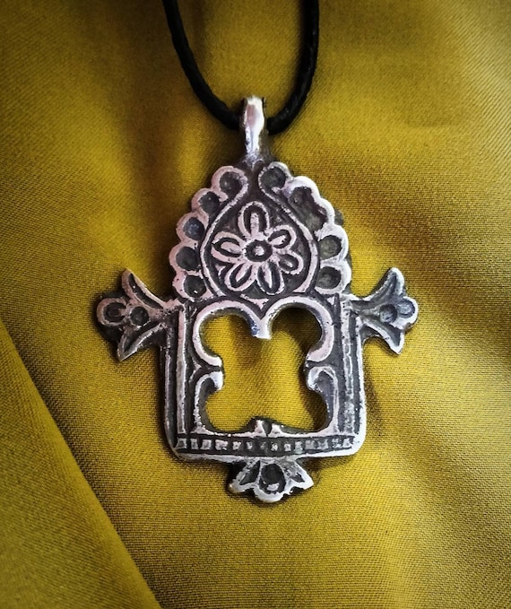 Morocco - vintage silver amulet of high quality Berbe… - Gem