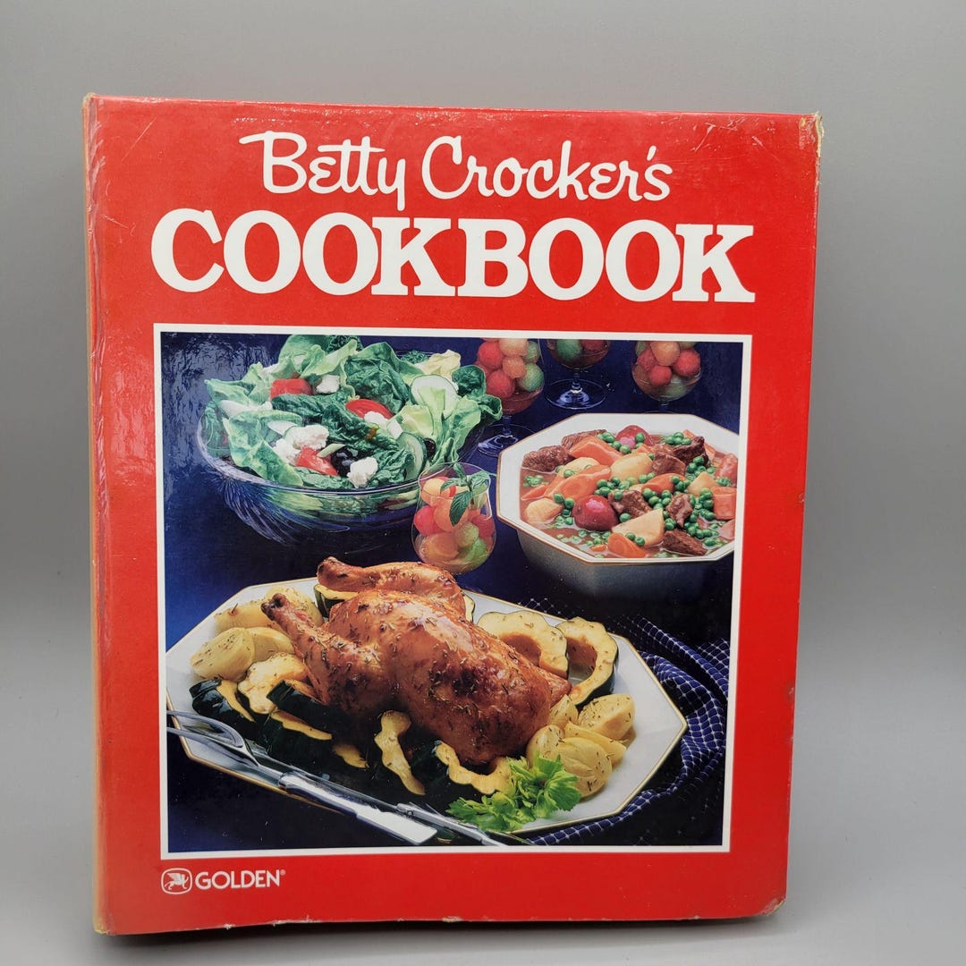 Betty Crockers Cookbook Ringed Binder 1980s Vintage - Etsy