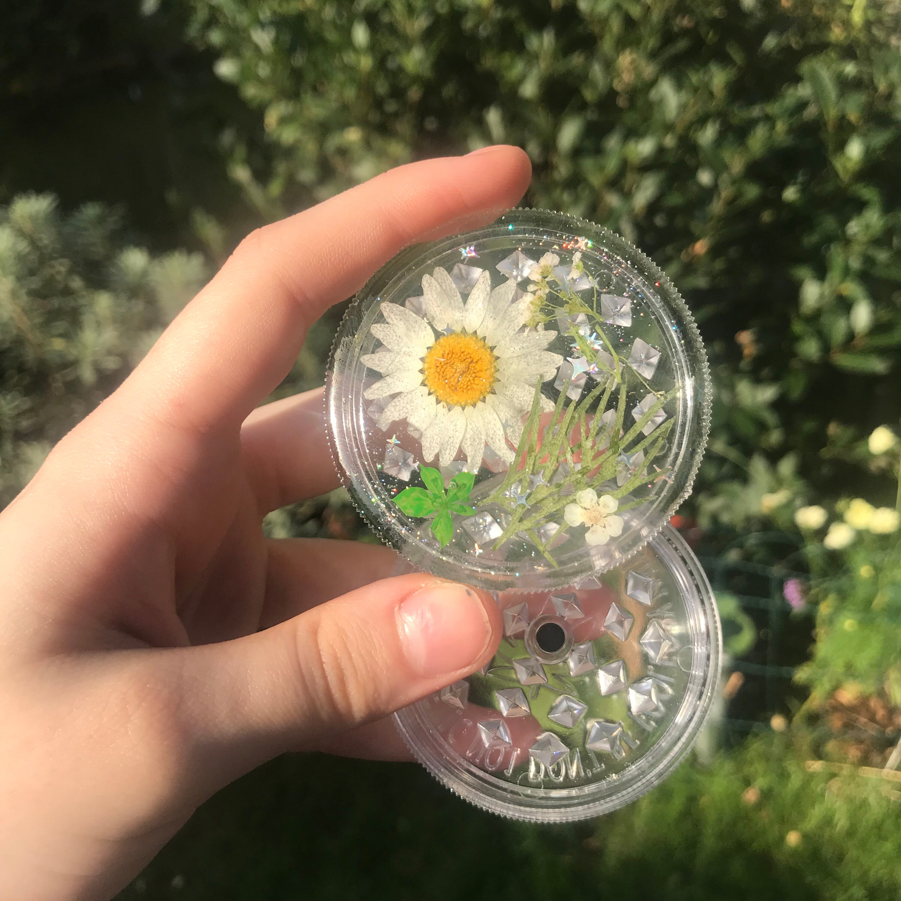 White Pressed Flower Herb Grinder With Sparkles Magnetic - Etsy UK