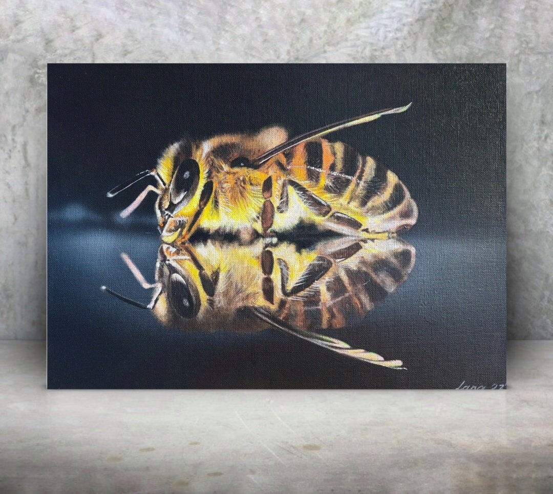 Painting Bee,striped Bee, Realisticbee Art,painting Hyperrealism Bee ...