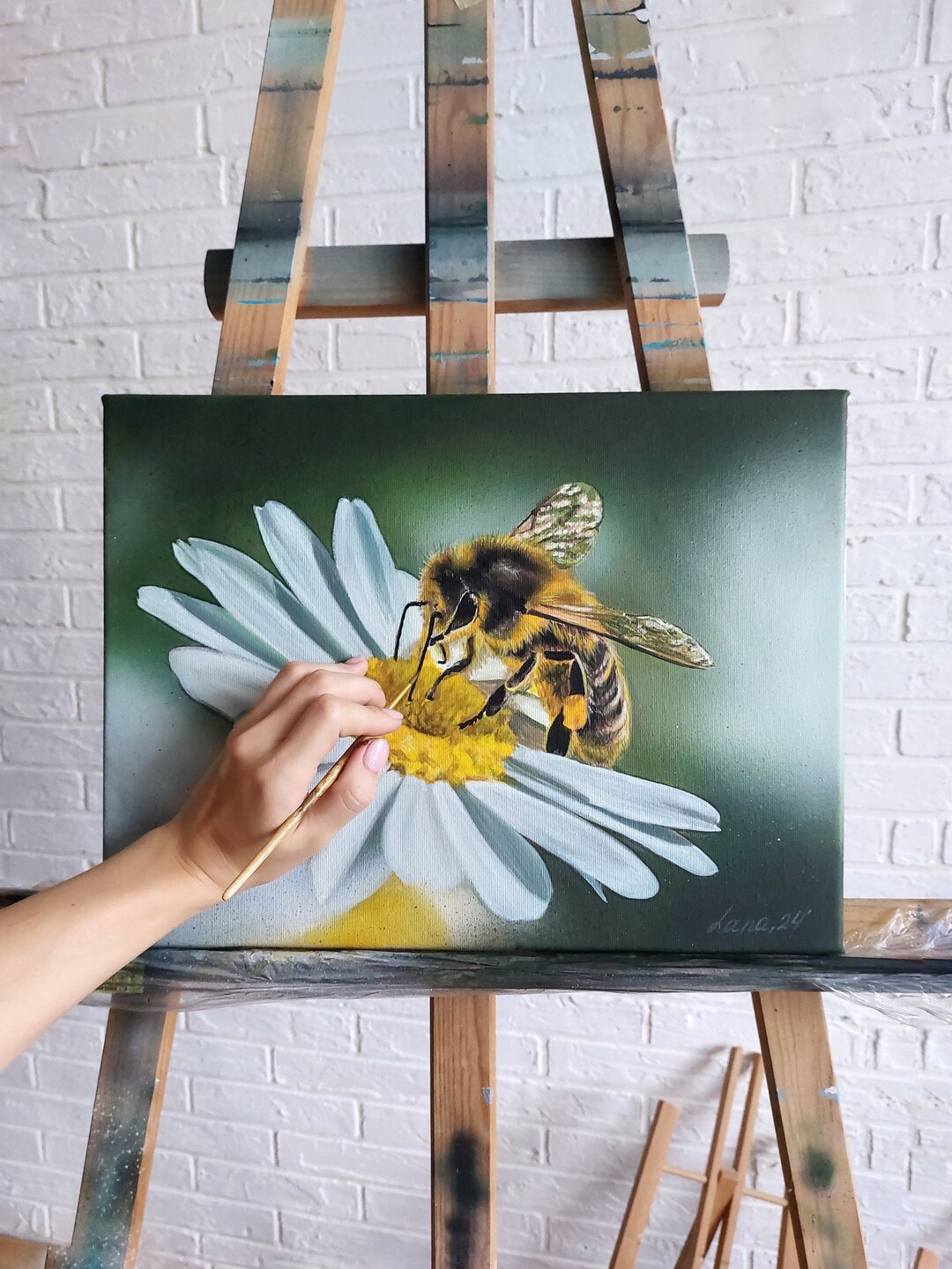 Painting Bee,striped Bee, Realisticbee Art,painting Hyperrealism Bee ...