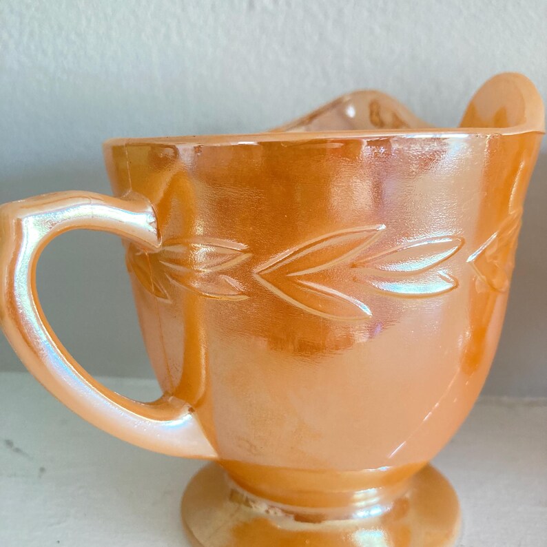 Vintage 1950s FIRE KING Peach Laurel Leaf Lustre Creamer & Sugar Bowl ...