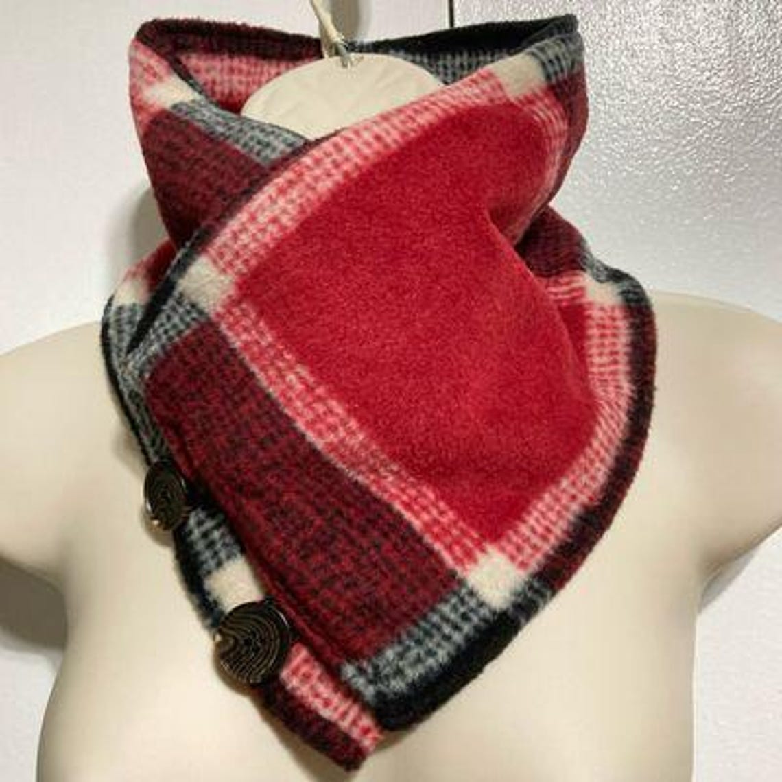 Neck Warmer Winter Scarf Cowl With Buttons Soft Fleece Checkered Red ...