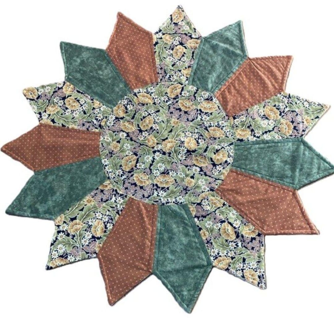 Table Round Quilted Sunburst Handmade Table Topper 28 Inch Diameter - Etsy