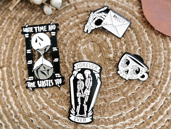Skeleton Hand Hourglass