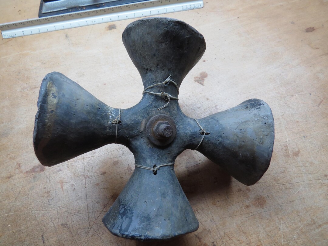 4 WHEEL Spinning BELL Pottery With Bolt Strange Bell Thinking 1700s ...