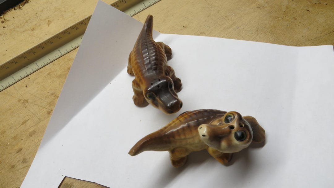 Vintage Alligator/crocodile Salt and Pepper Shakers Set - Made in Japan ...
