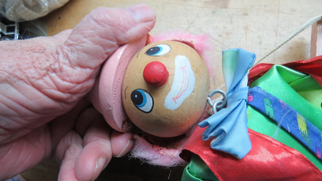 VINTAGE Wooden Clown Doll Puppet Looks Old - Etsy