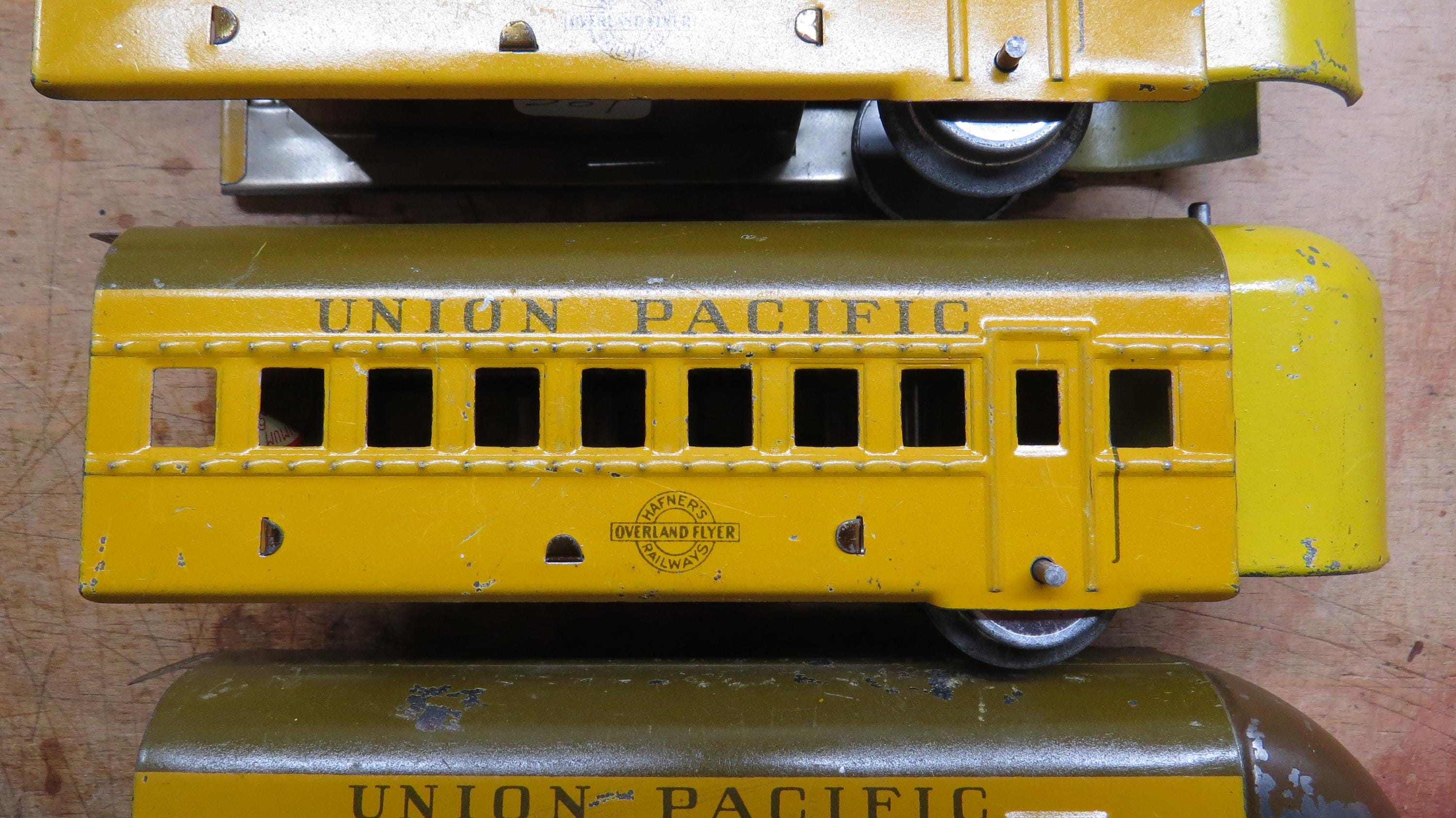 HAFNER Train M-10000 Union Pacific Overland Flyer Set , VERY NICE 1932 ...
