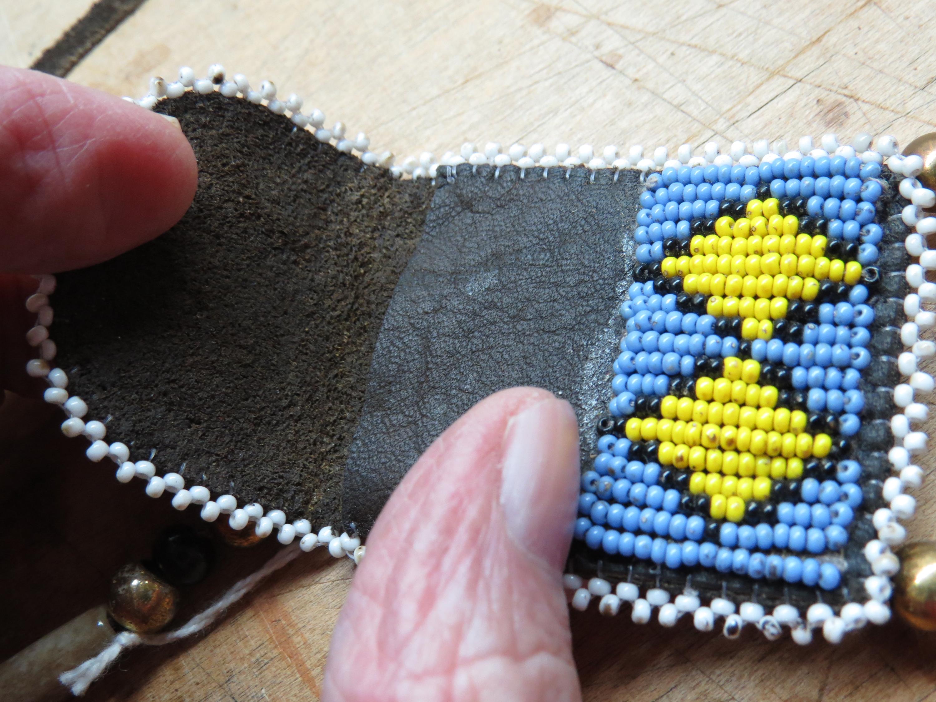 Old Dakota Sioux NATIVE AMERICAN INDIAN Beaded Pouch With Leather Strap ...