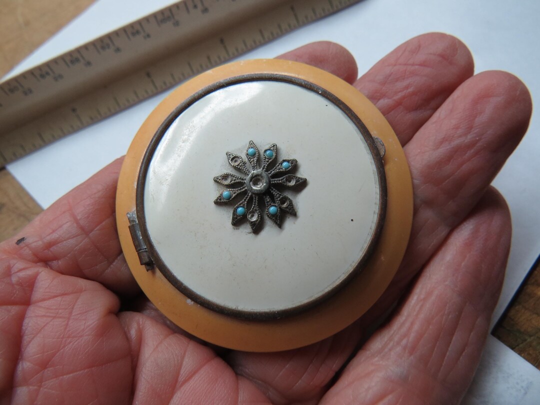 Vintage Butterscotch Bakelite Powder Compact With Turquoise Some ...