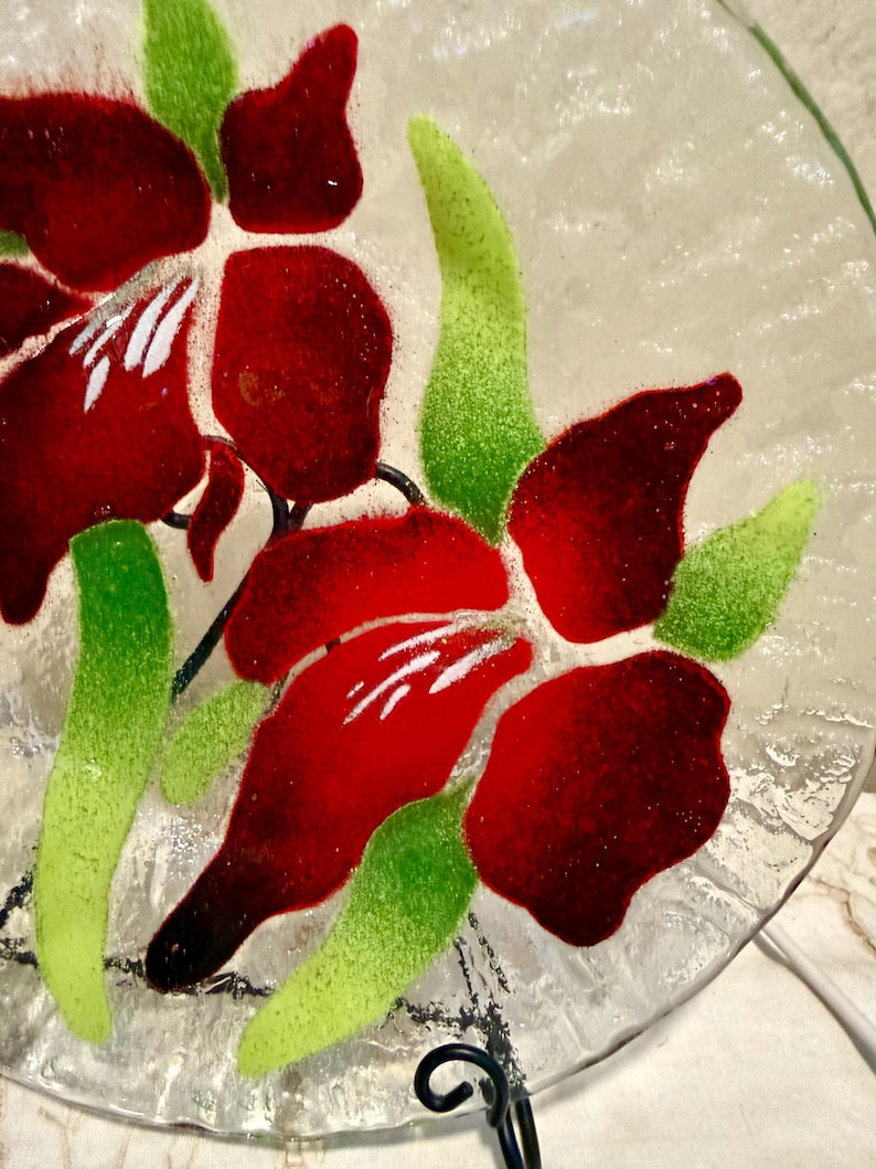 Sydenstricker Fused Glass Ruffled Edge Decorative Plate Red Lilies ...