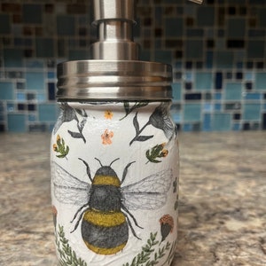 Bee Mason Jar Soap Dispenser - Etsy