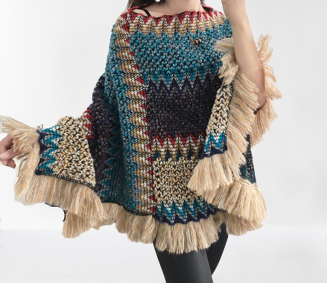 Fringe Knit Gypsy Boho Poncho. Unique Size. French Chic. Poncho Châle à ...