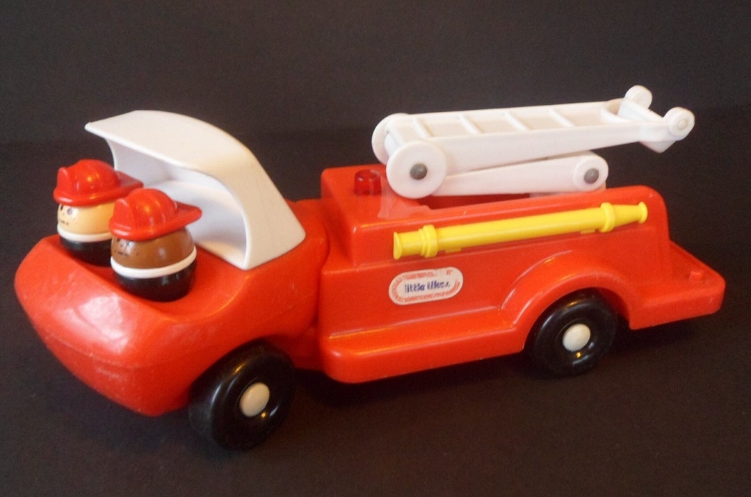Vintage 1980's Little Tikes Toddle Tots Fire Engine Truck With 2 ...