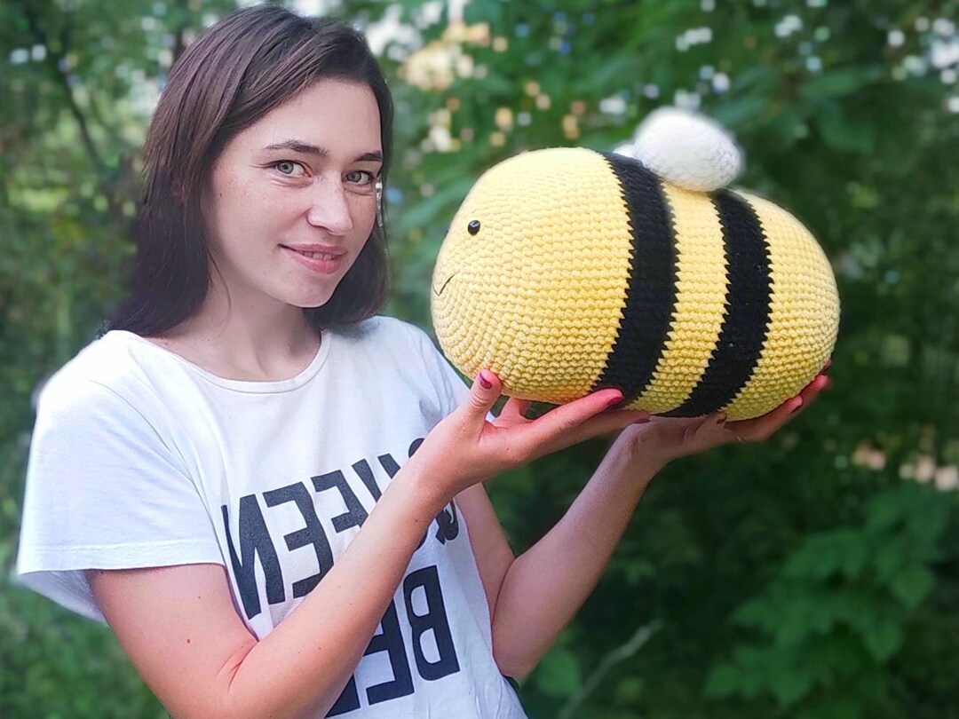 Big Bee Plush 137 in Bee Pillow Bumblebee Crochet Bee Amigurumi Giant ...