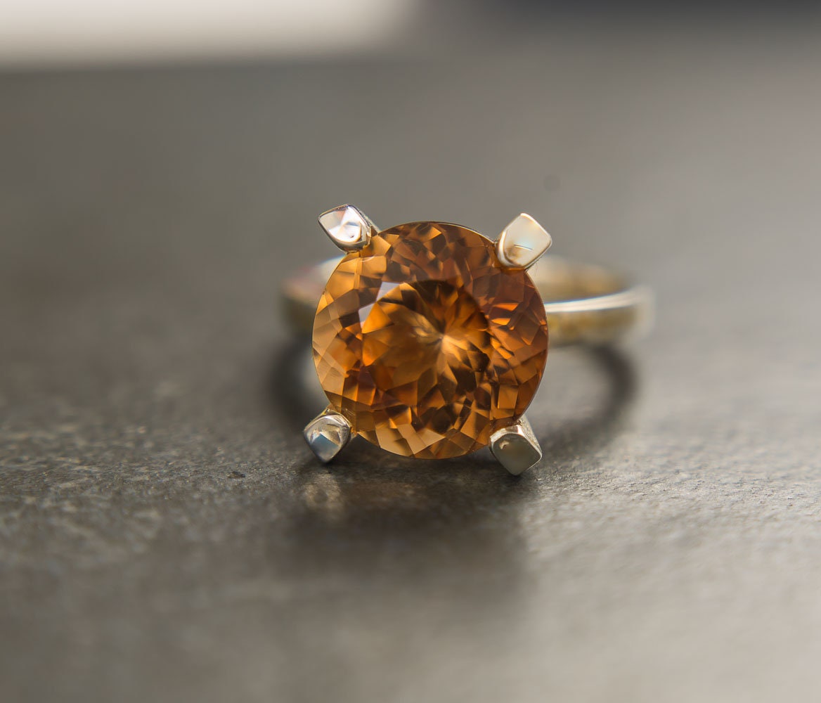 8ct Imperial Topaz Ring, Industrial Design Imperial Topaz, Champagne ...