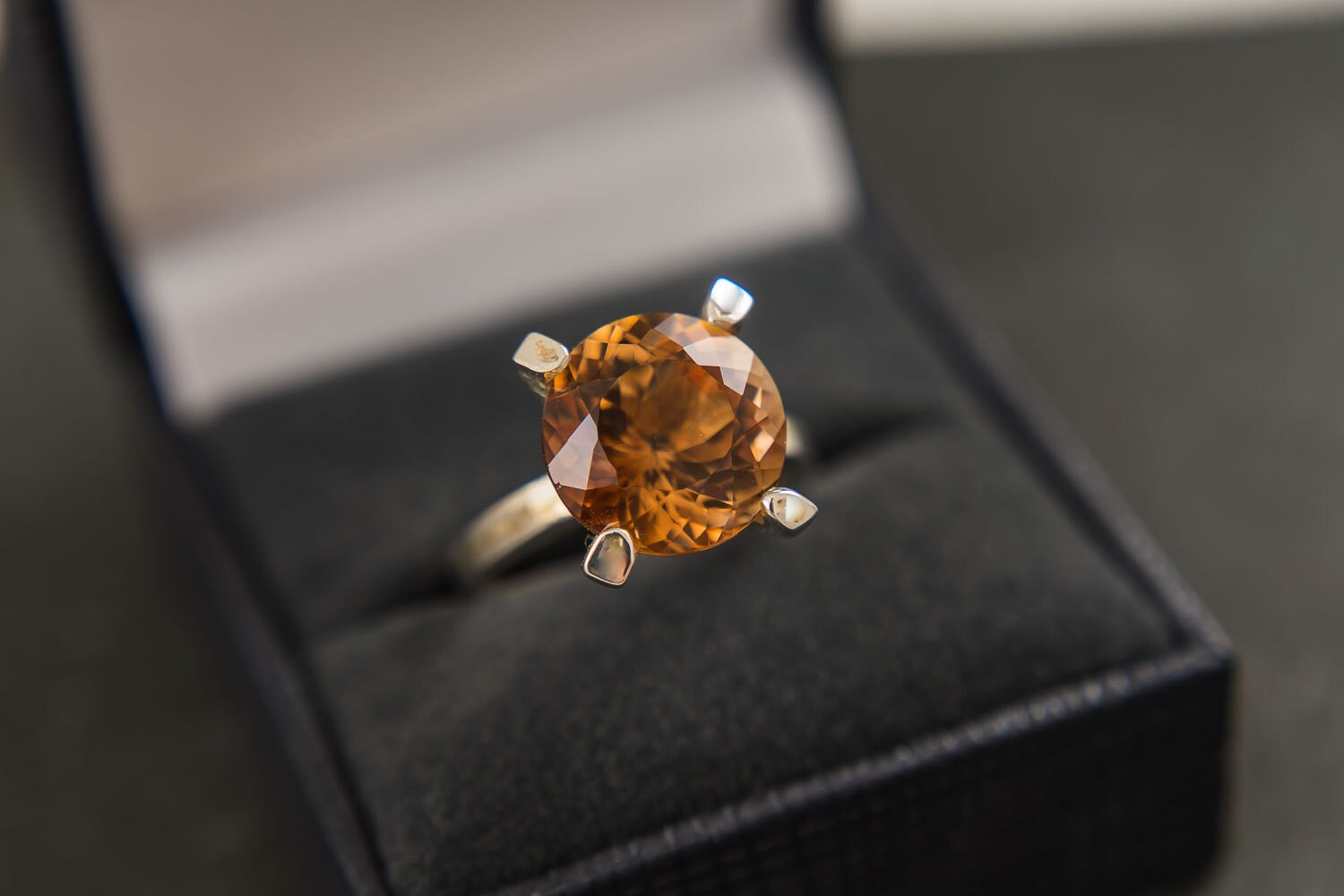 8ct Imperial Topaz Ring, Industrial Design Imperial Topaz, Champagne ...