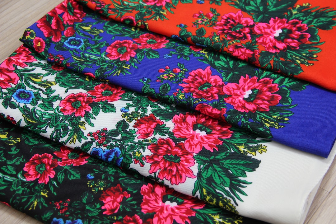 Ukrainian Shawl, White Slavic Babushka Floral Scarf, Ethnic Folk Shawl ...