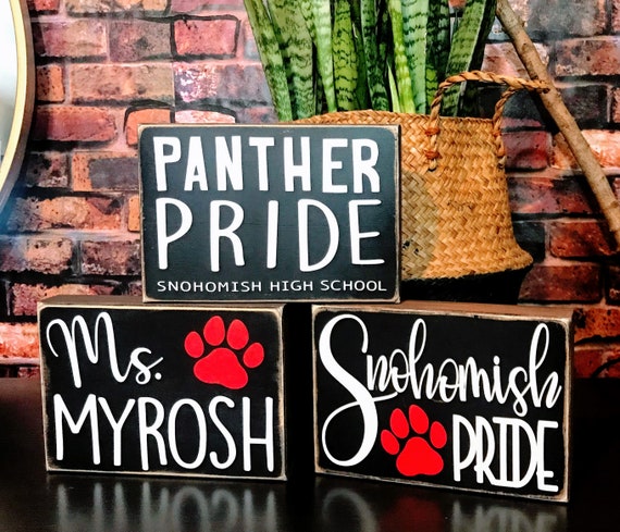 Rustic wood sign Circle sign_ Teacher Name_Farmhouse custom teacher ...