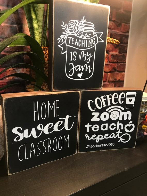 Rustic wood sign Circle sign_ Teacher Name_Farmhouse custom teacher ...