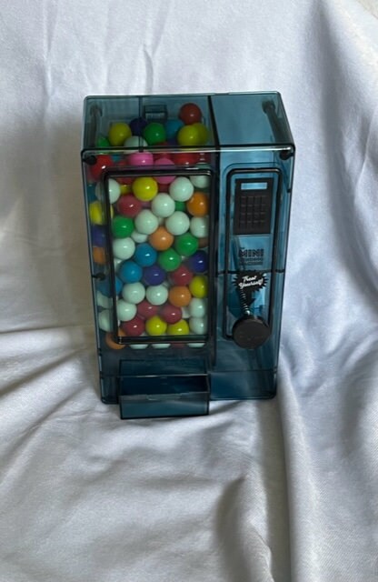 Mini Vending Machine Gumball/candy Machine. Includes a Box of Gumballs ...