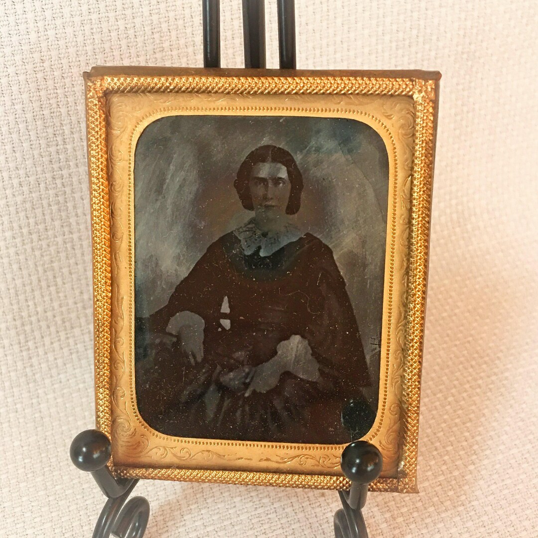 Ambrotype Portrait of Woman, C.1855–1865 Early Glass Photograph - Etsy