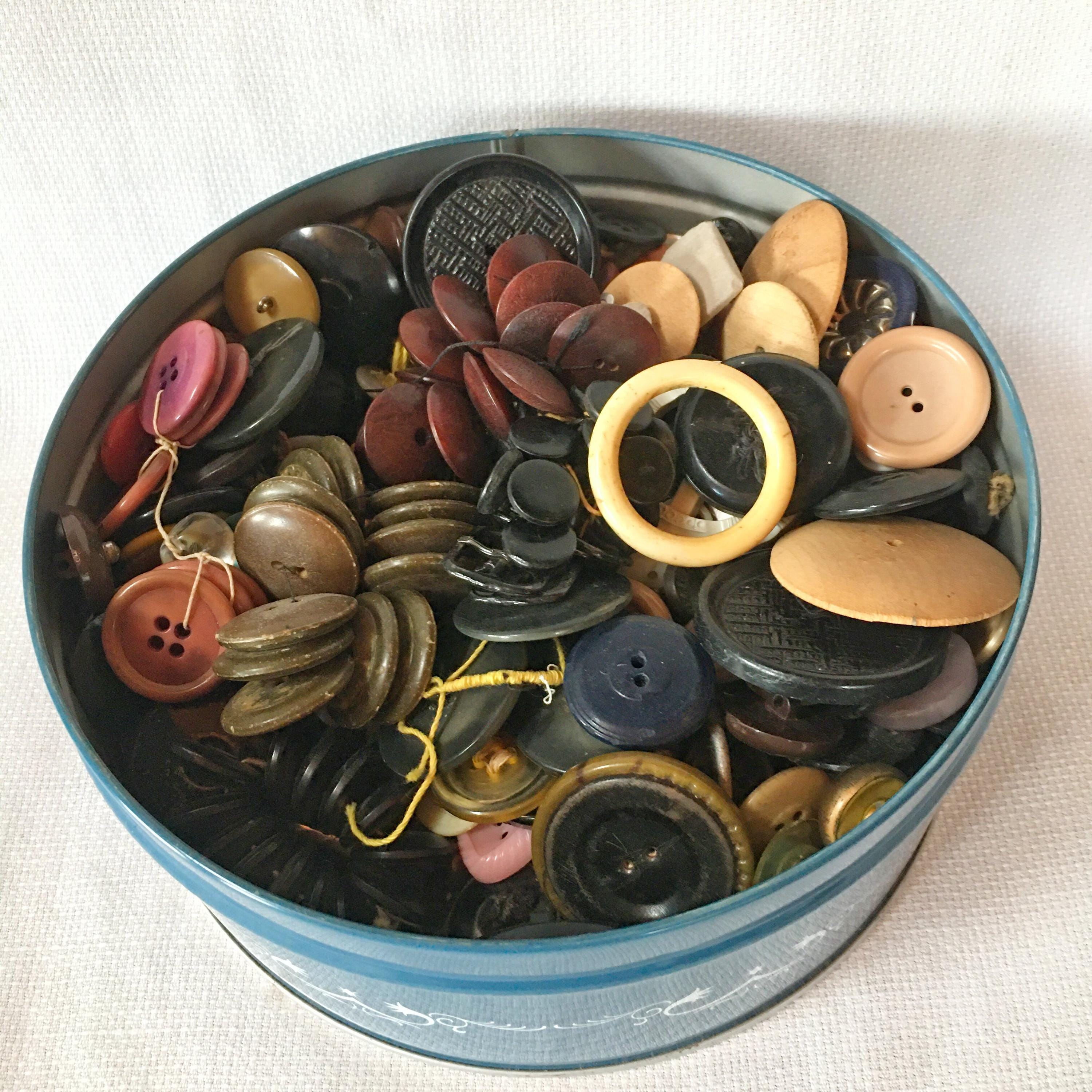 Vintage Button Collection in Blue Tin, Bakelite, Glass, Metal, Shell ...
