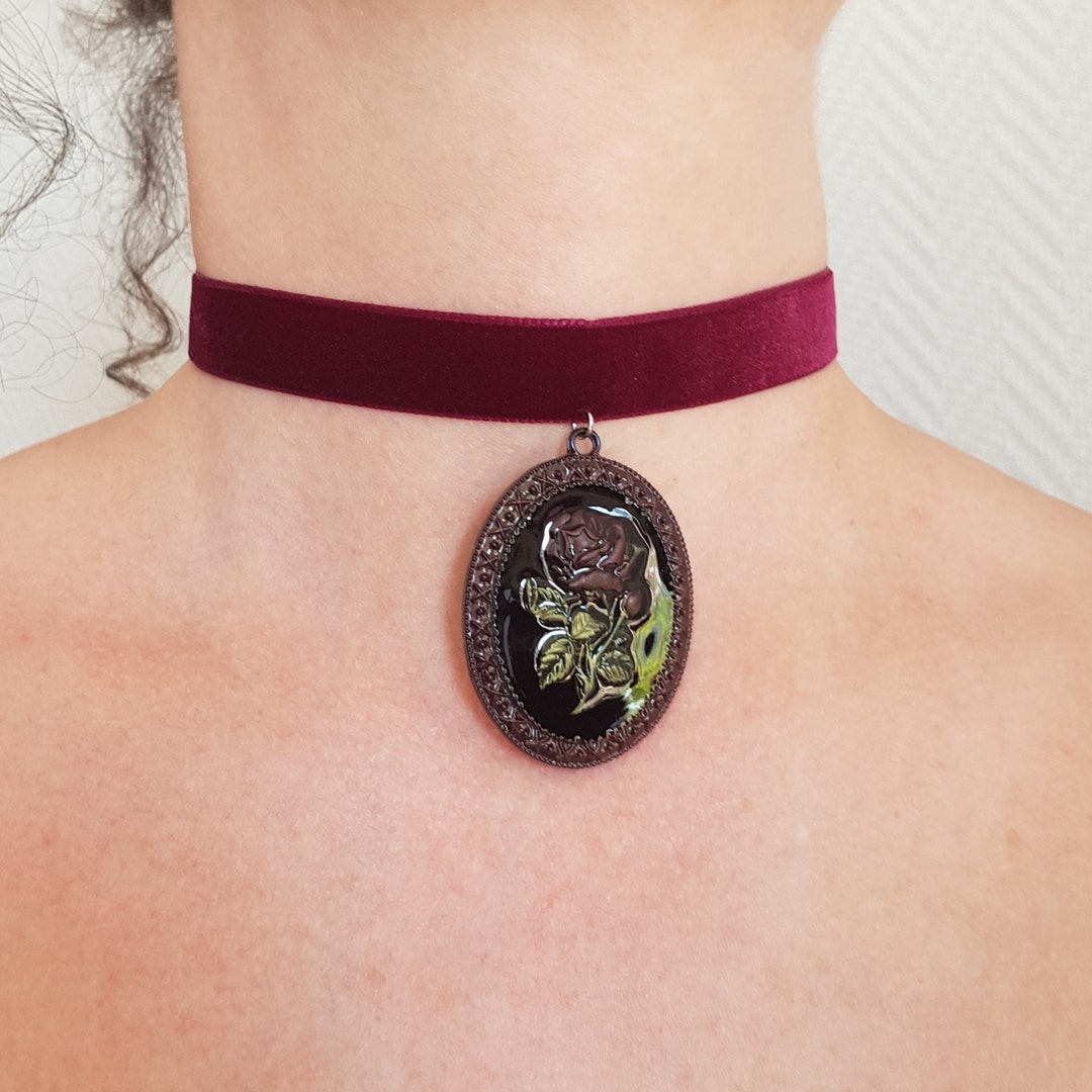 Red Rose Choker Necklace, Baroque Gothic Style - Etsy