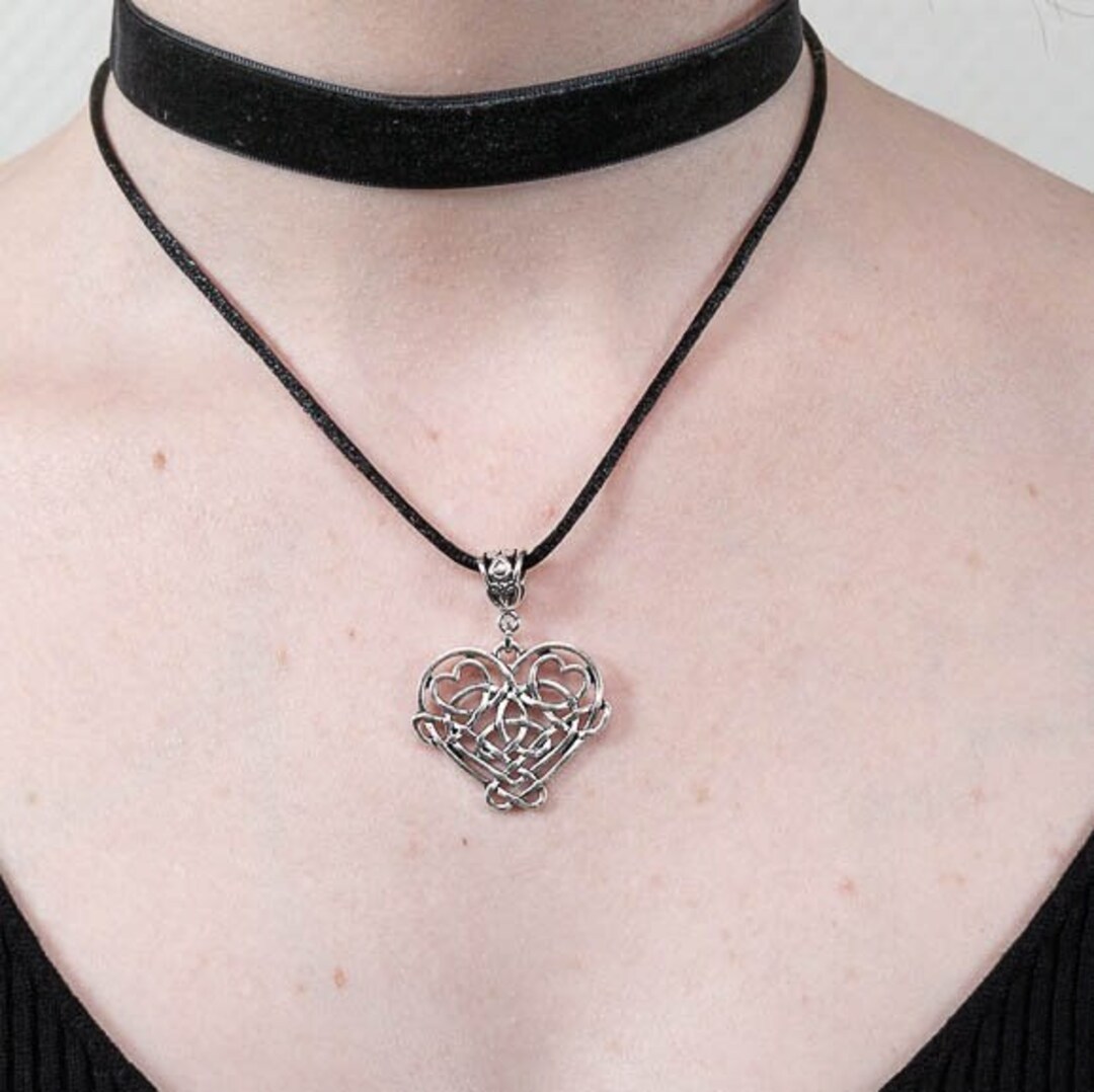 Multi-row Heart Necklace in Celtic Knot With Interlacing - Etsy