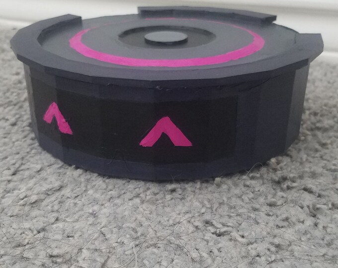 B-grade Ahit Hat in Time Snatcher Phone Charm - Etsy