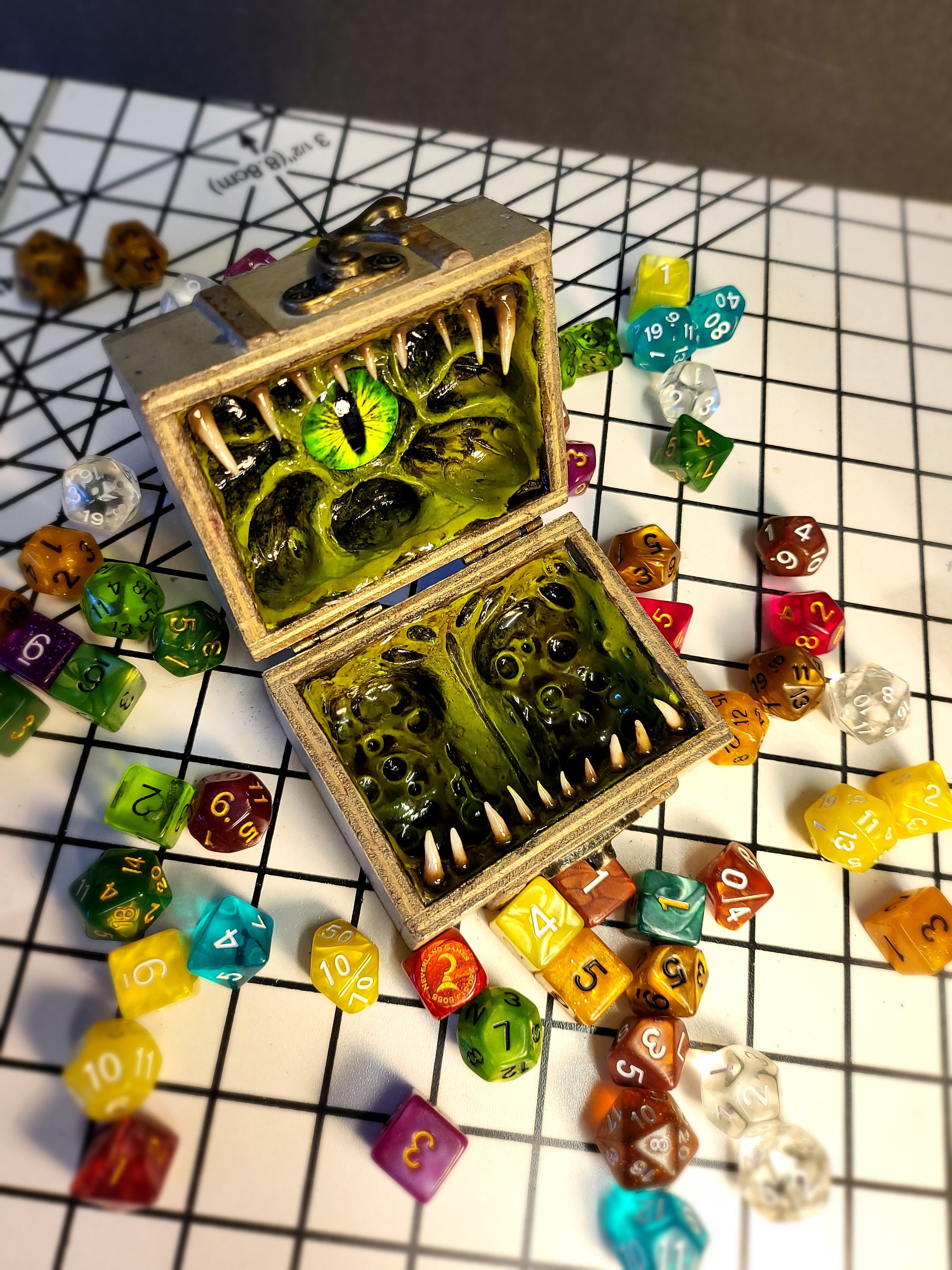 Uvula Style Mimic Small White Mimic Dice Box - Etsy