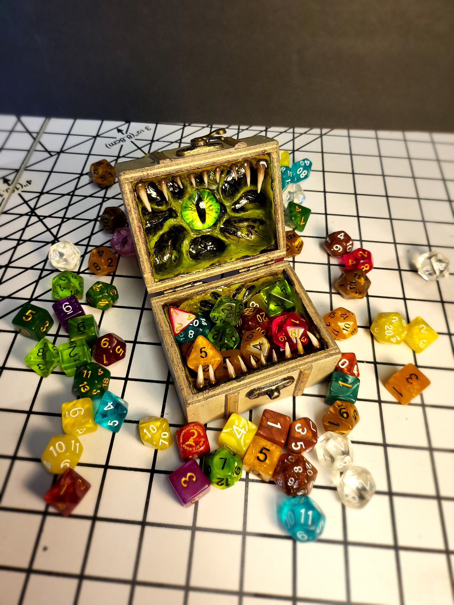 Uvula Style Mimic Small White Mimic Dice Box - Etsy