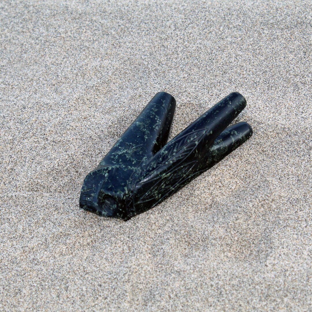 Skull Relief Double Nose Stone Kuripe Pipe | Washable | Made of Machu ...