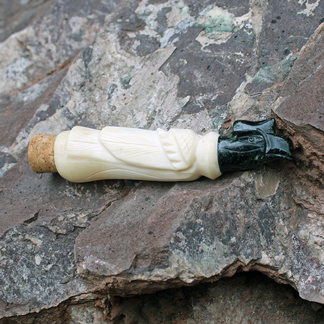 Condor Relief Rapé Hapeh Rapéh Snuff Bottle Made of Machu Picchu Stone ...