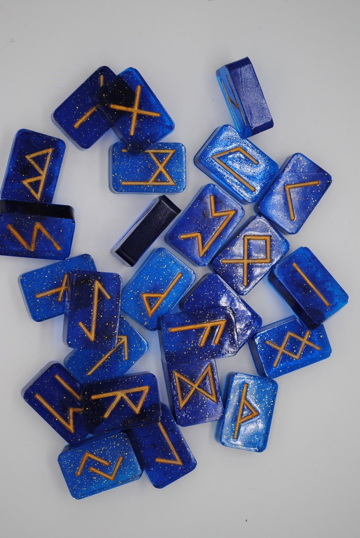 Elder Futhark Runes Witch Ancient Modern Divination Set - Etsy