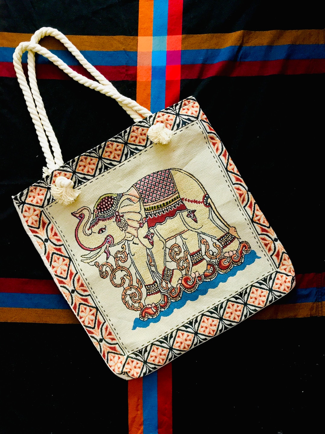 Eco Friendly Sri Lankan Handmade Tote Bags With Colorful Traditional ...