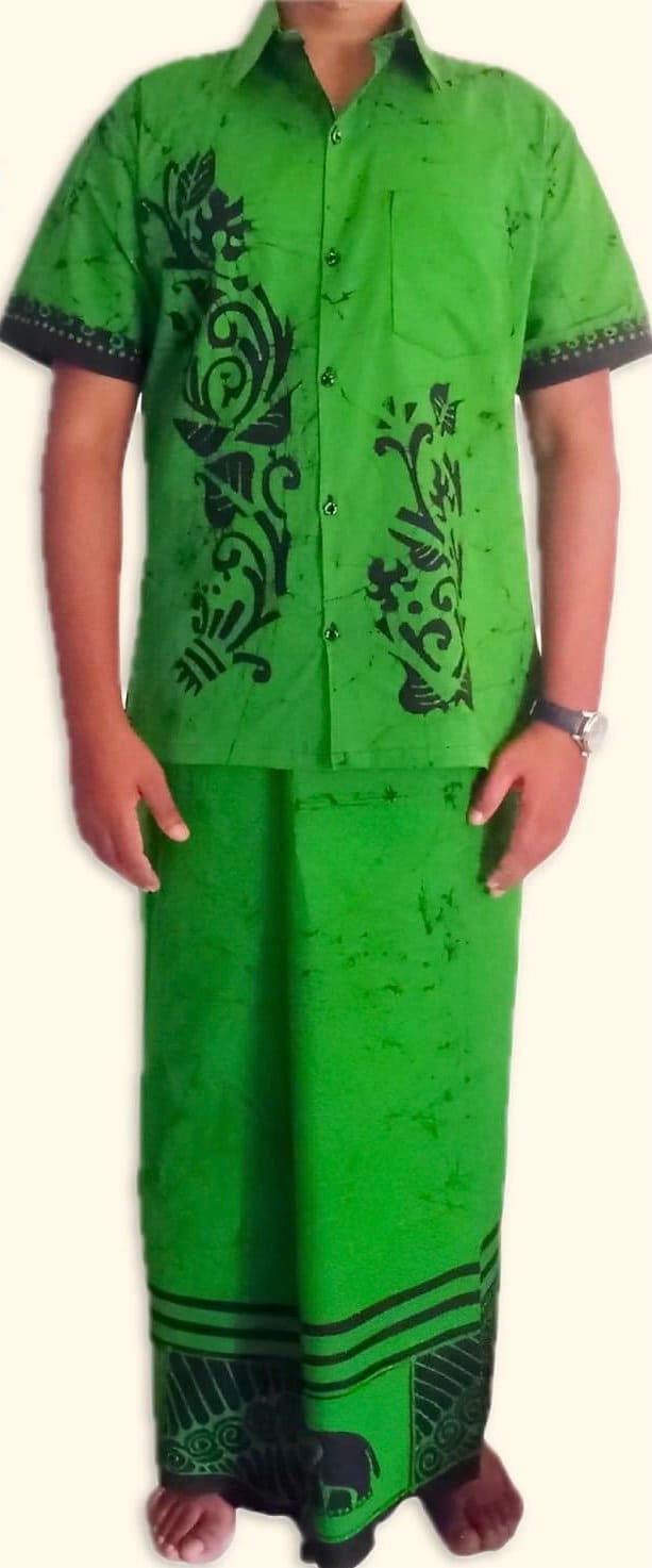 Sri Lankan Batik Shirts and Sarongs (lungis) - Etsy