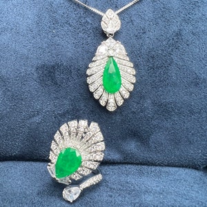 EMERALD Green Feather Shape Luxury Vibrant Green Emerald Necklace ...